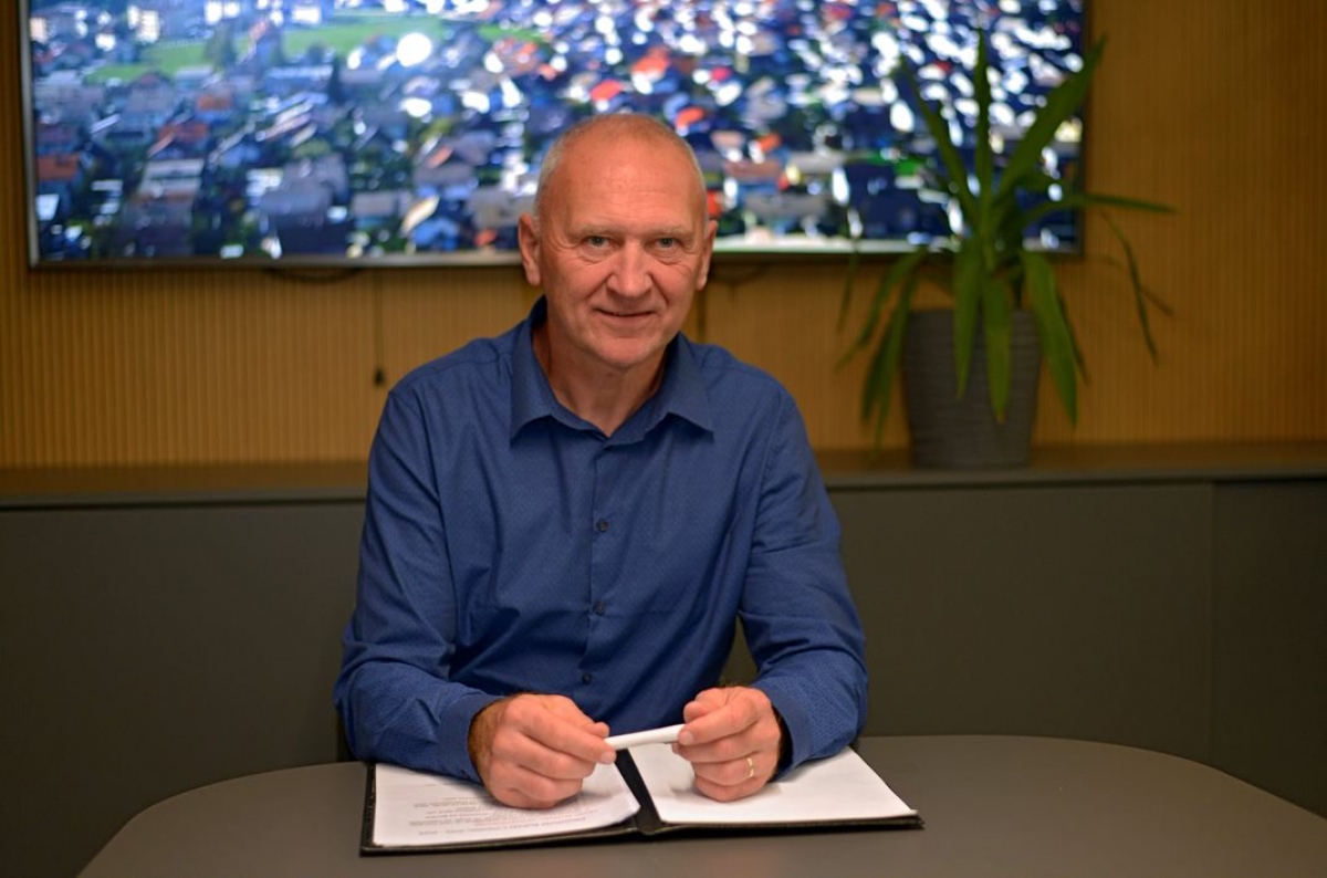 SREDIŠČE: V juniju praznuje tudi Občina Žiri - Primorski val - Radio ...