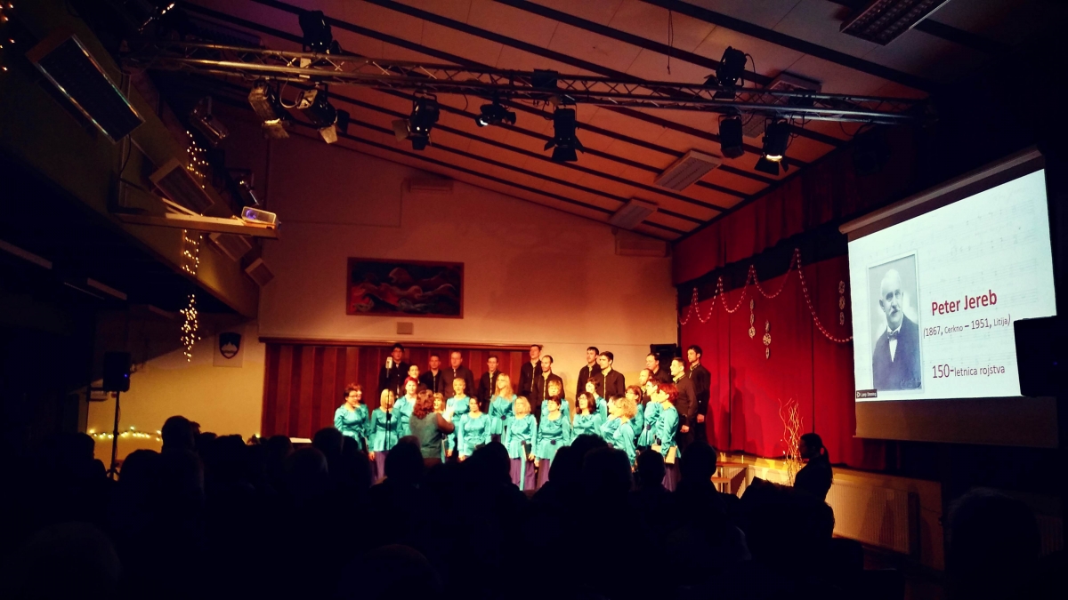 Cerkljanski pevci v poklon 150-letnici rojstva skladatelja Petra Jereba ...