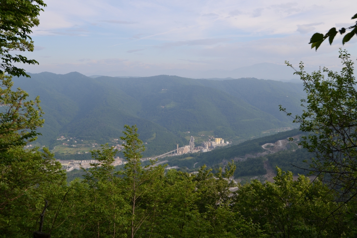 Salonit naj bi deloval v nasprotju z okoljevarstvenim dovoljenjem, v ...