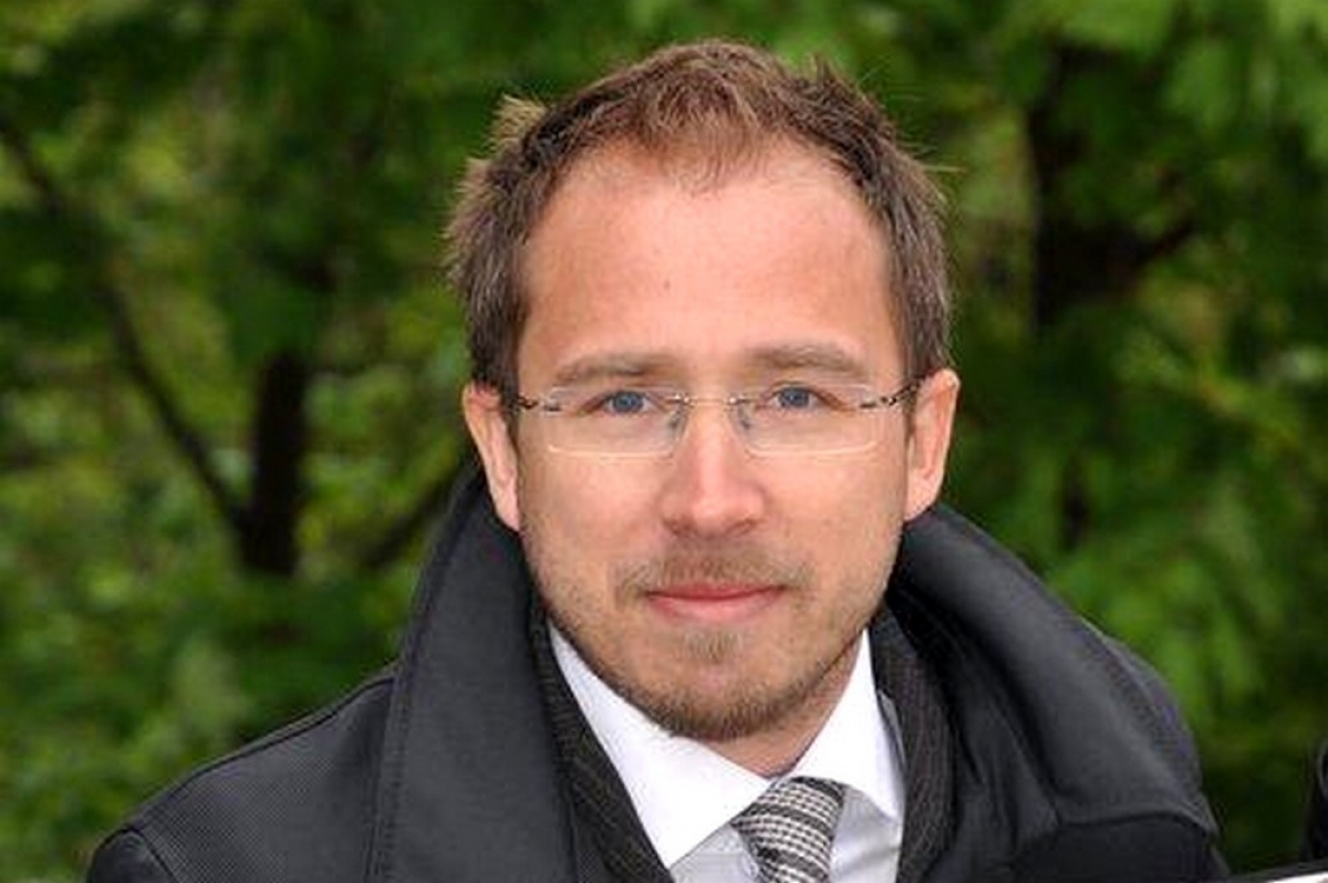 BOGDAN TUŠAR JUTRI ZA PET LET PREVZEMA VODENJE DIREKTORATA ZA RAZVOJ ...