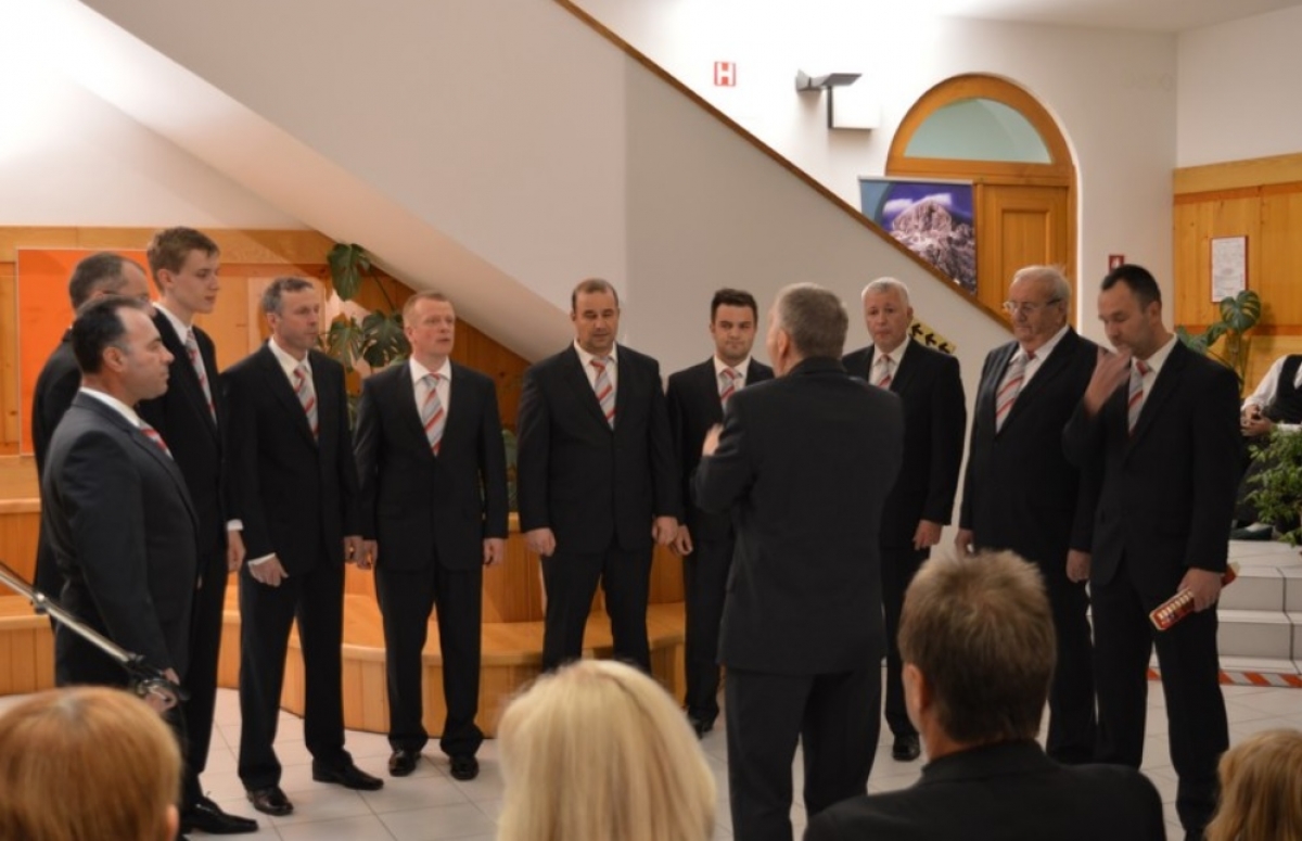 Moški pevski zbor Triglav Trenta nocoj obeležuje 50-letnico zbora ...